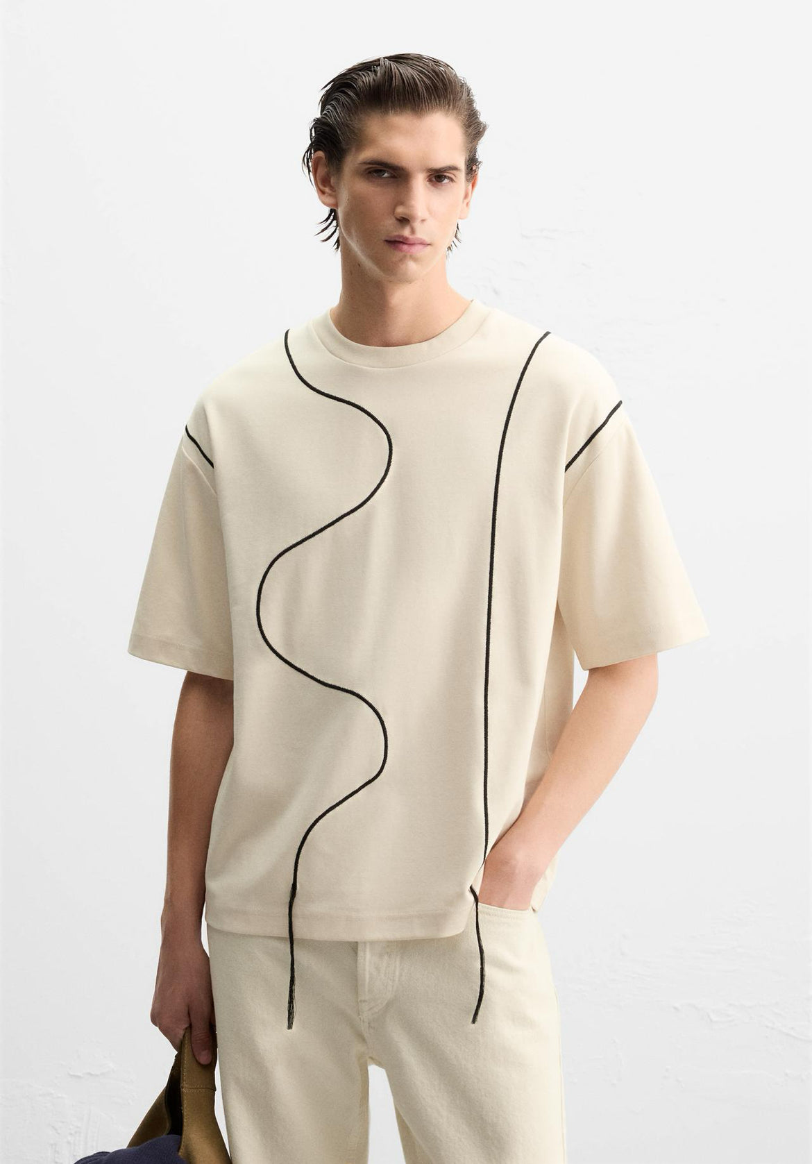 ZARA T-SHIRT WITH CONTRAST DRAWING – Garmisland