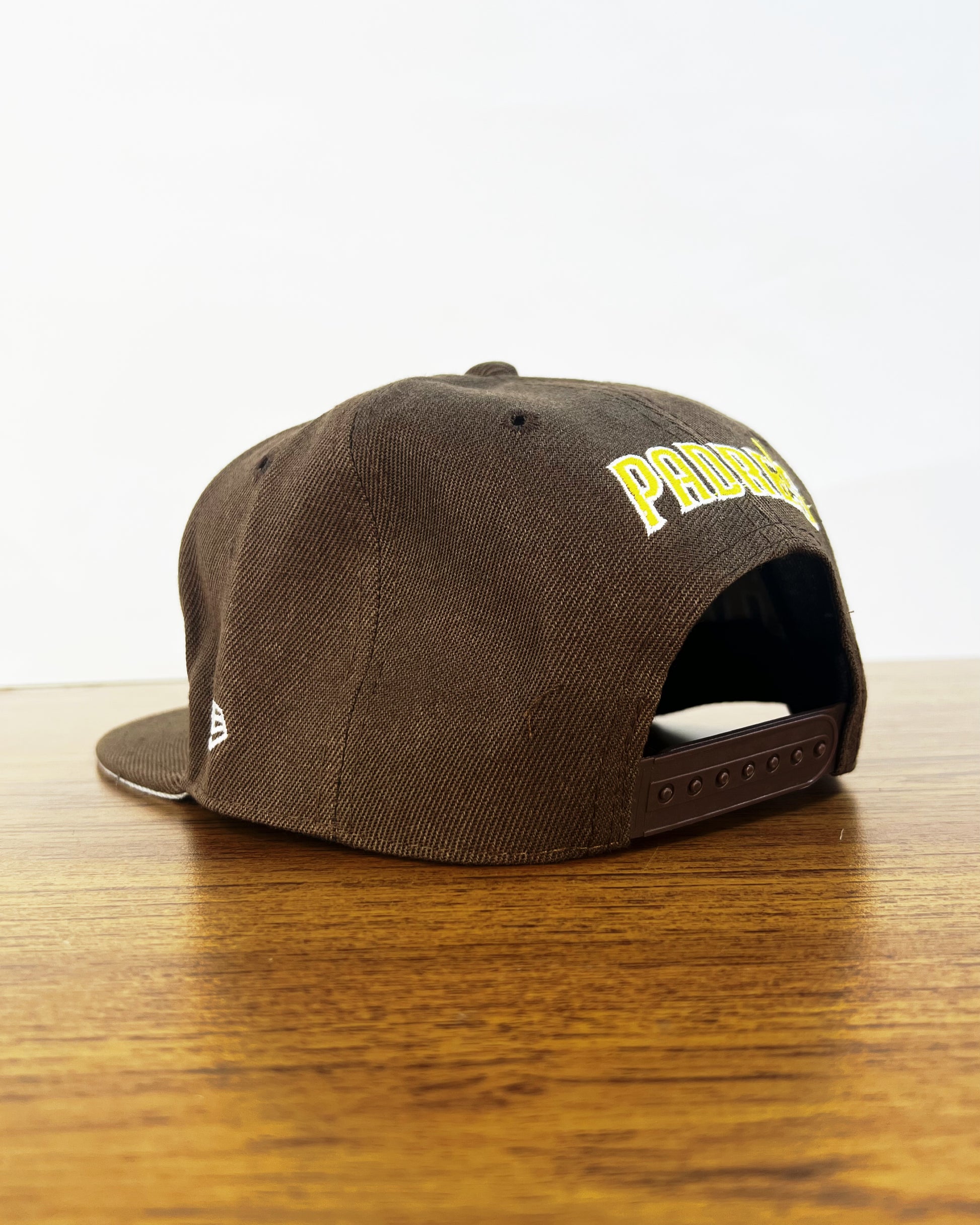 San Diego Padres Embroidered New Era Snapback in brown – Garmisland