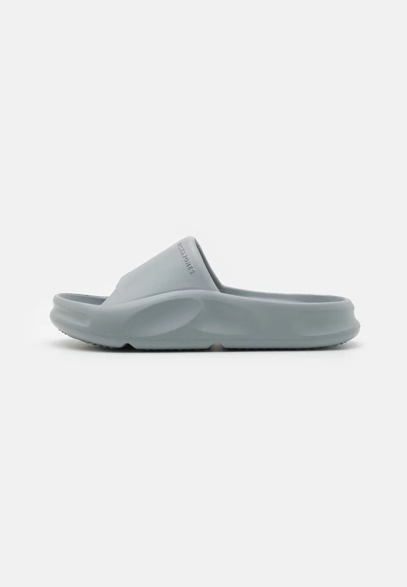 Jack & Jones Moulded Slides in Light Grey – Garmisland