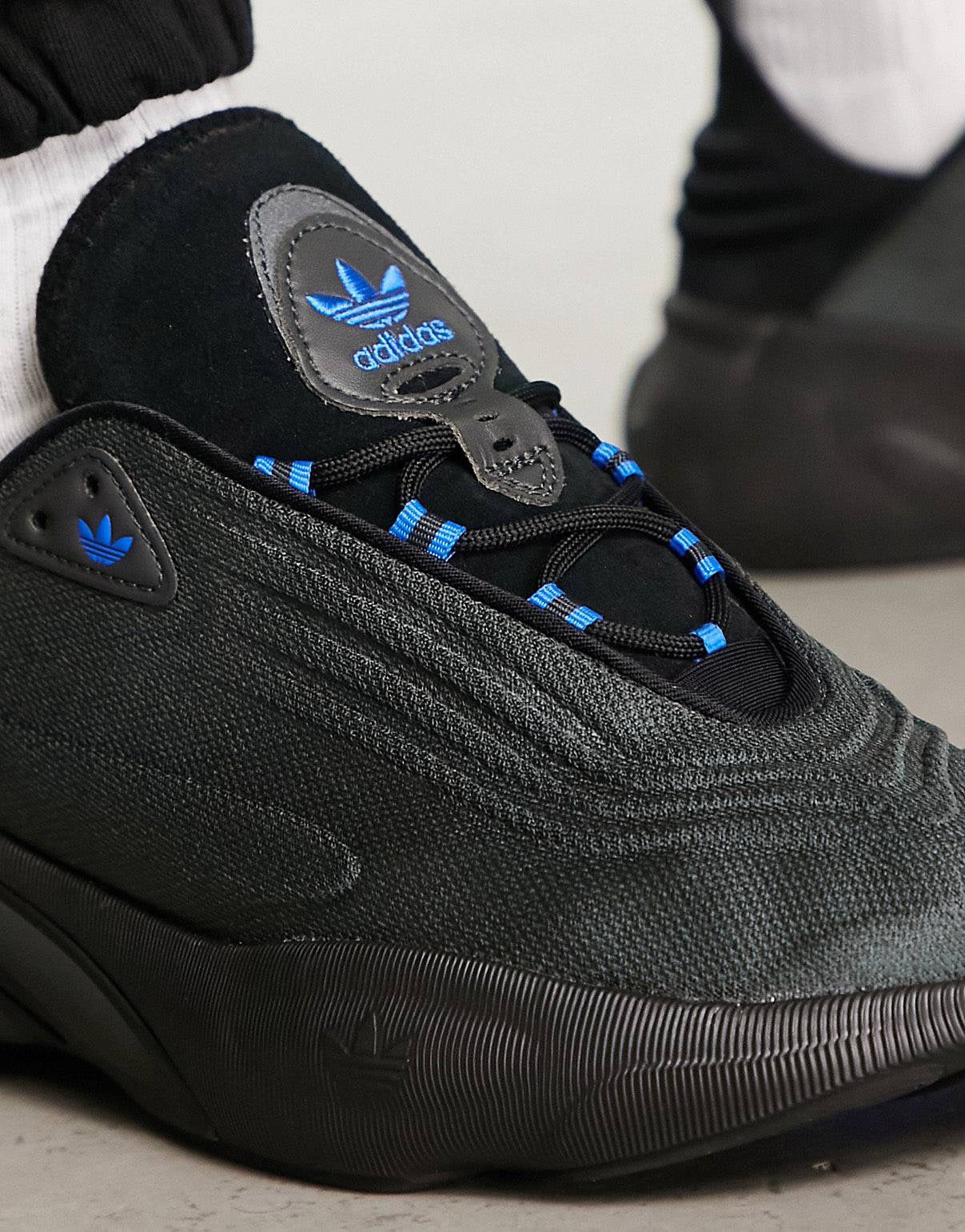 Adidas Originals FOM SLTN trainers in triple black – Garmisland