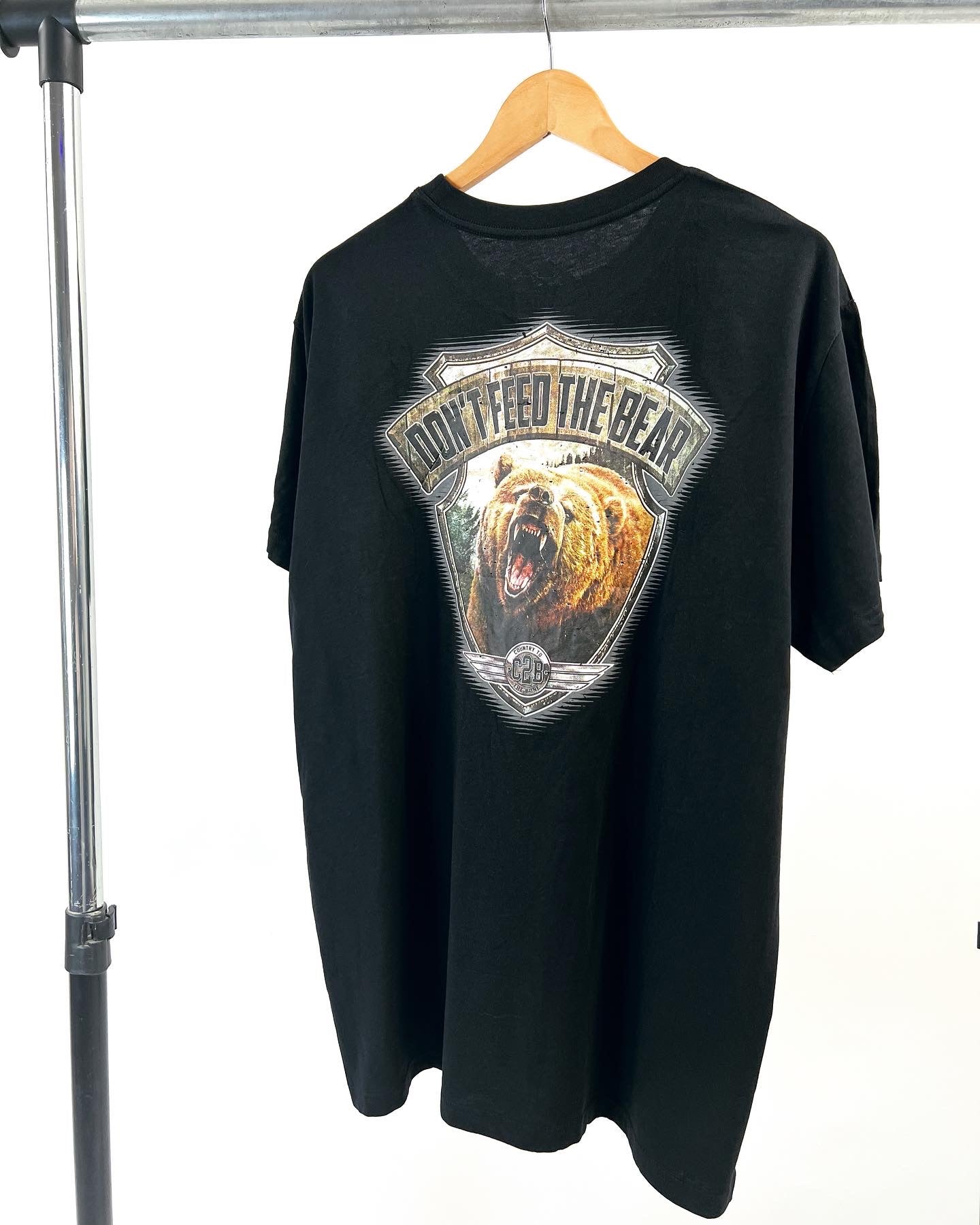 C2B Country to the Bone Backprint T-shirt in black – Garmisland