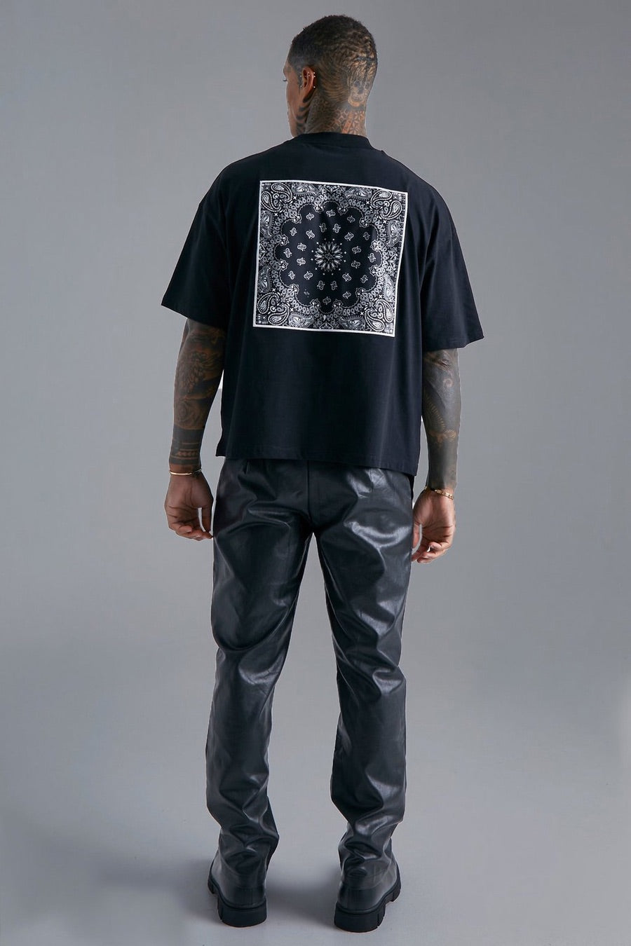 BOOHOOMAN OVERSIZED BOXY BANDANA GRAPHIC T-SHIRT – Garmisland