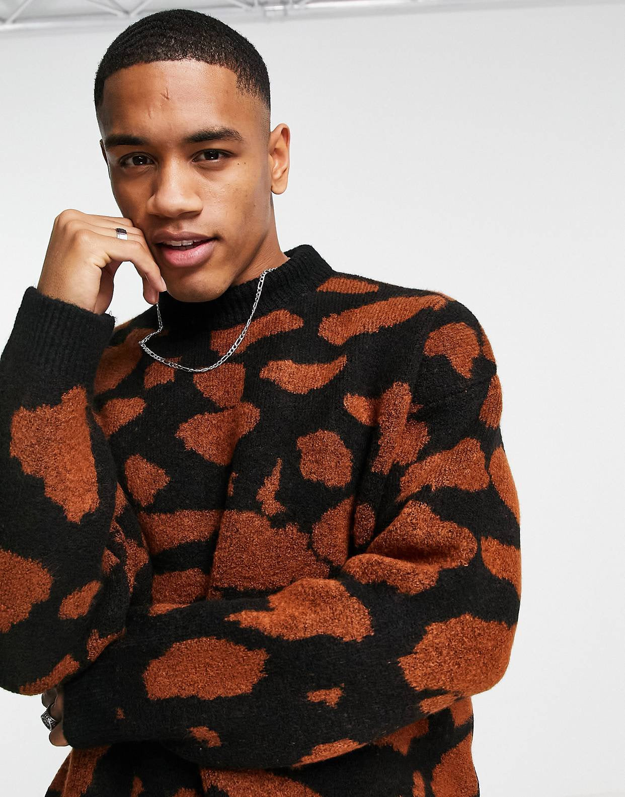 Topman spray paint effect jumper in black – Garmisland