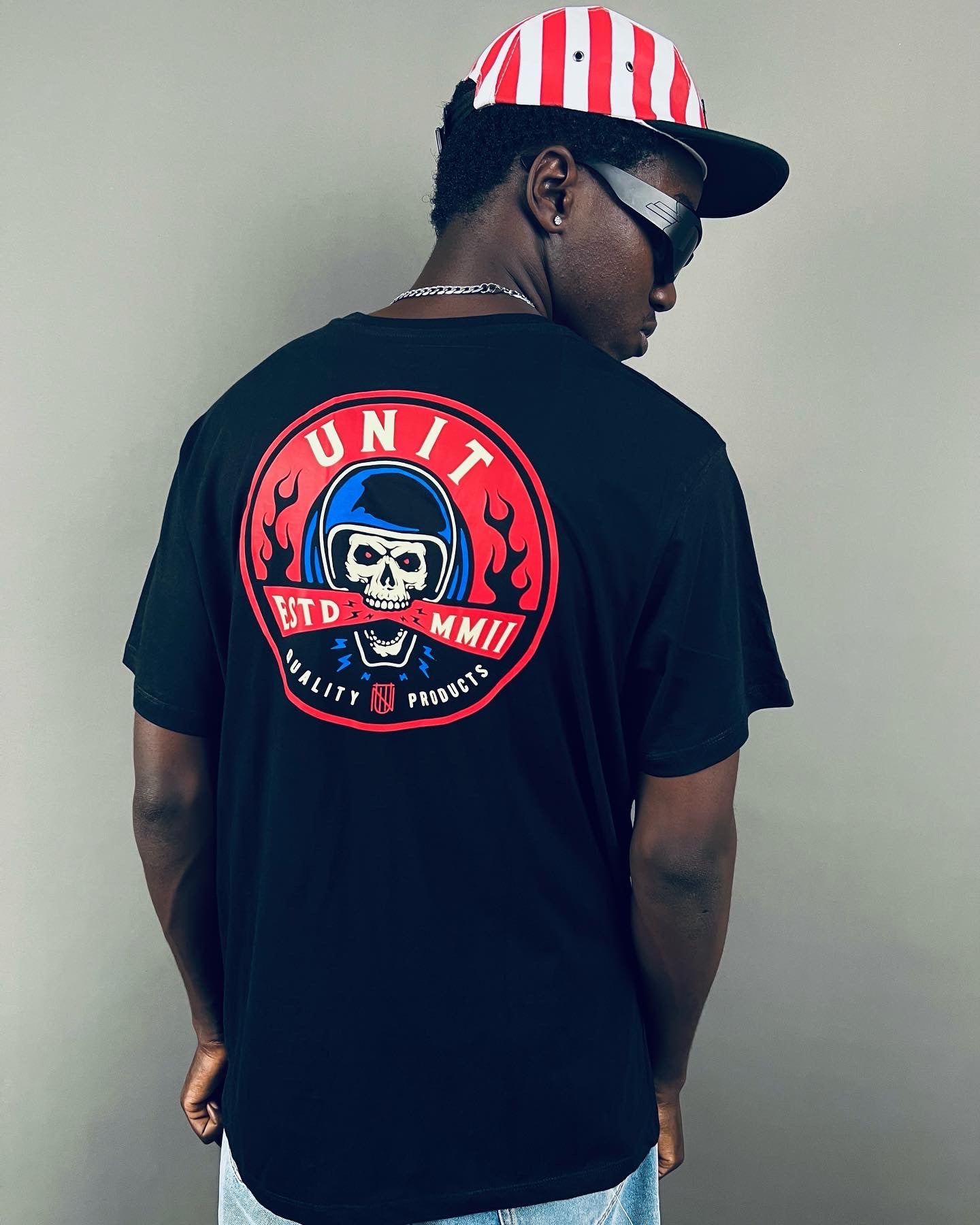 UNIT Graphic Backprint T-shirt in black – Garmisland