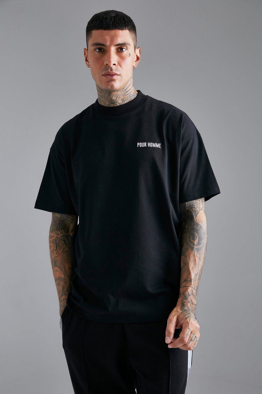 BOOHOOMAN OVERSIZED EXTENDED NECK EMBROIDERED T-SHIRT – Garmisland