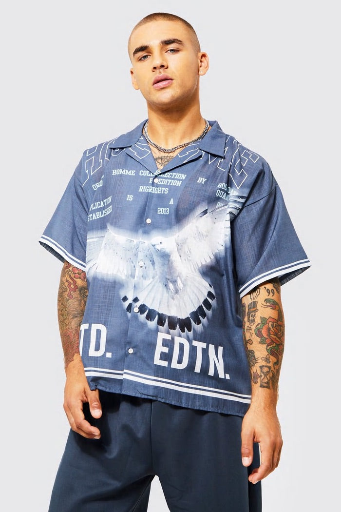 BOOHOOMAN SHORT SLEEVE BOXY HOMME DOVE SHIRT IN NAVY – Garmisland