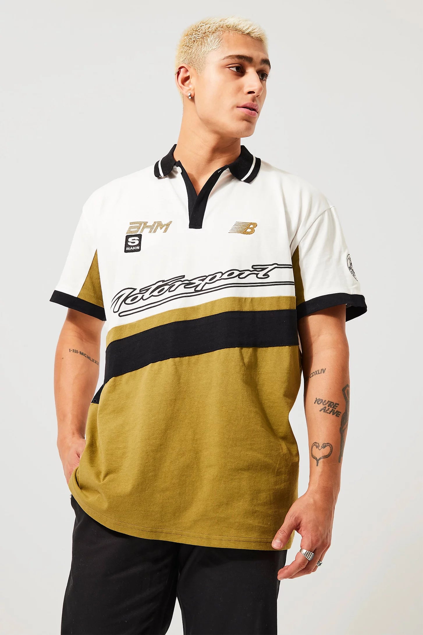 BOOHOOMAN OVERSIZED MOTOR SPORT RUGBY POLO IN KHAKI – Garmisland