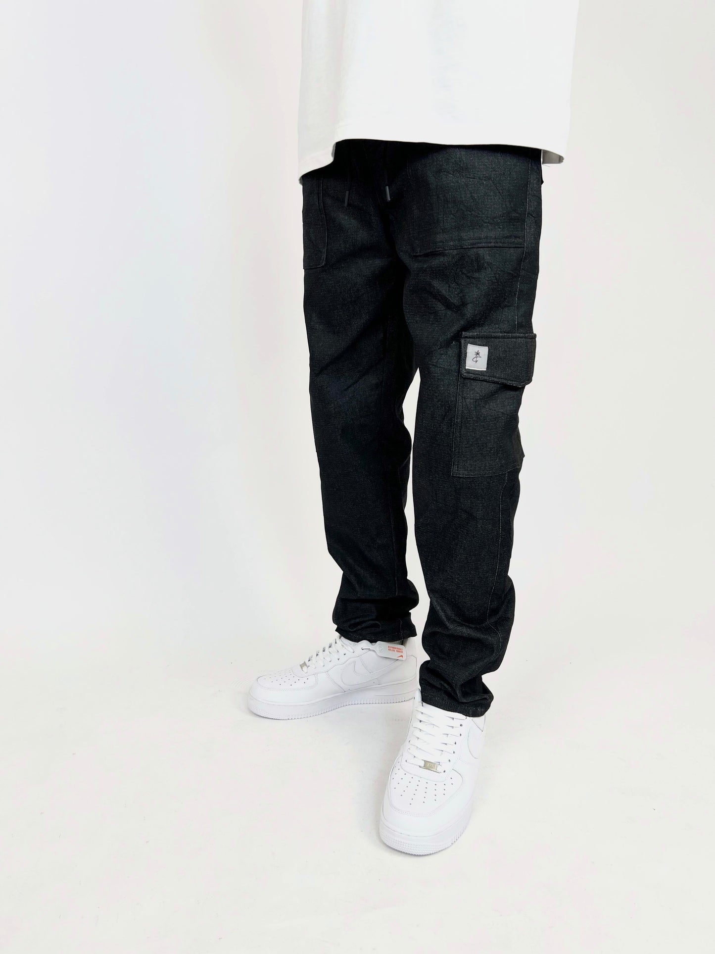 Garm Island patch cargo pants in black – Garmisland