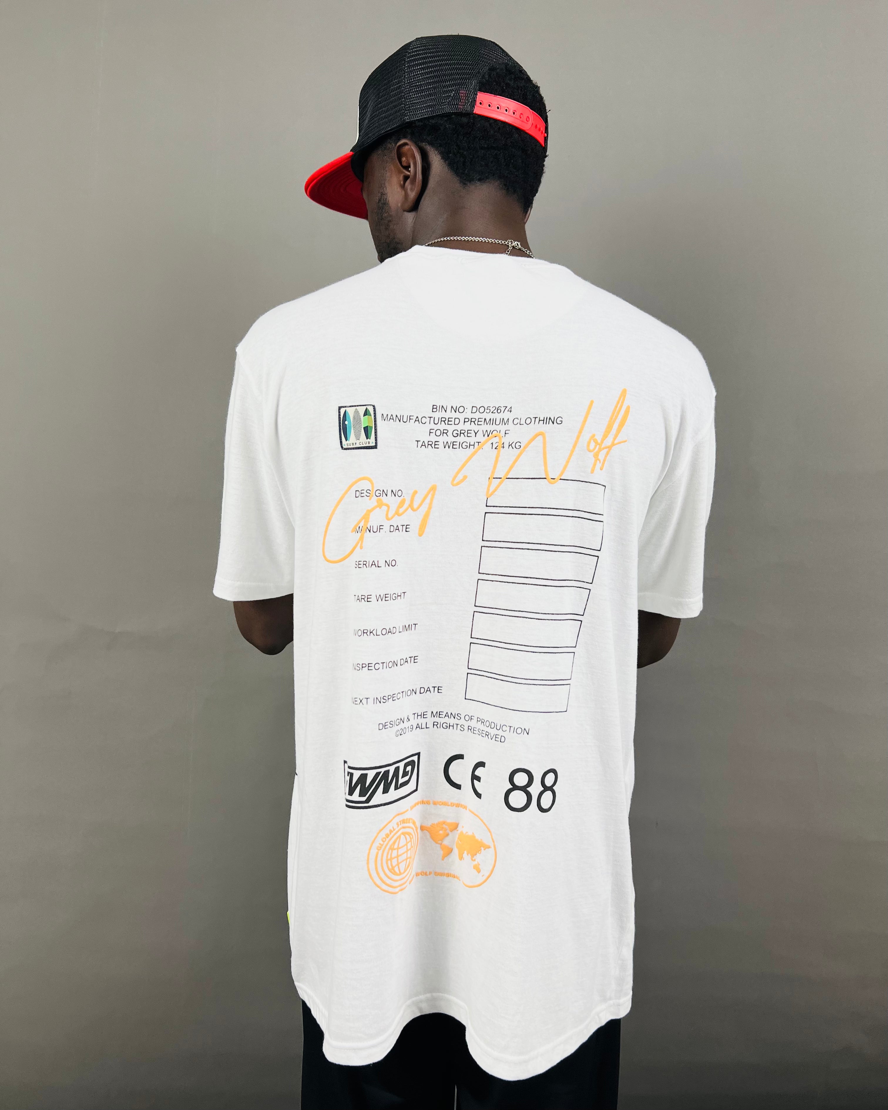 Grey Wolf Backprint T-shirt in white – Garmisland