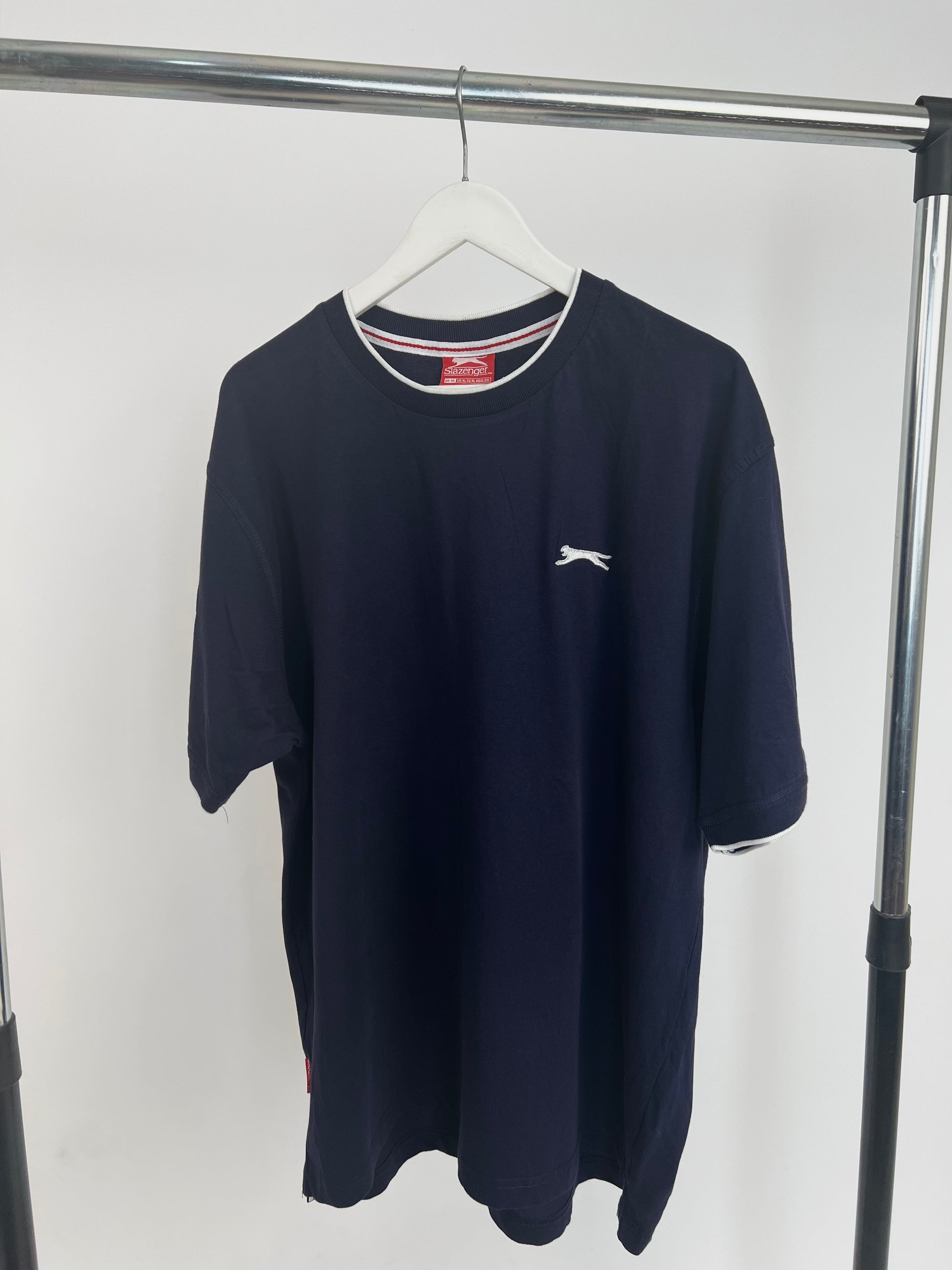 Slazenger Logo T-shirt in Navy – Garmisland