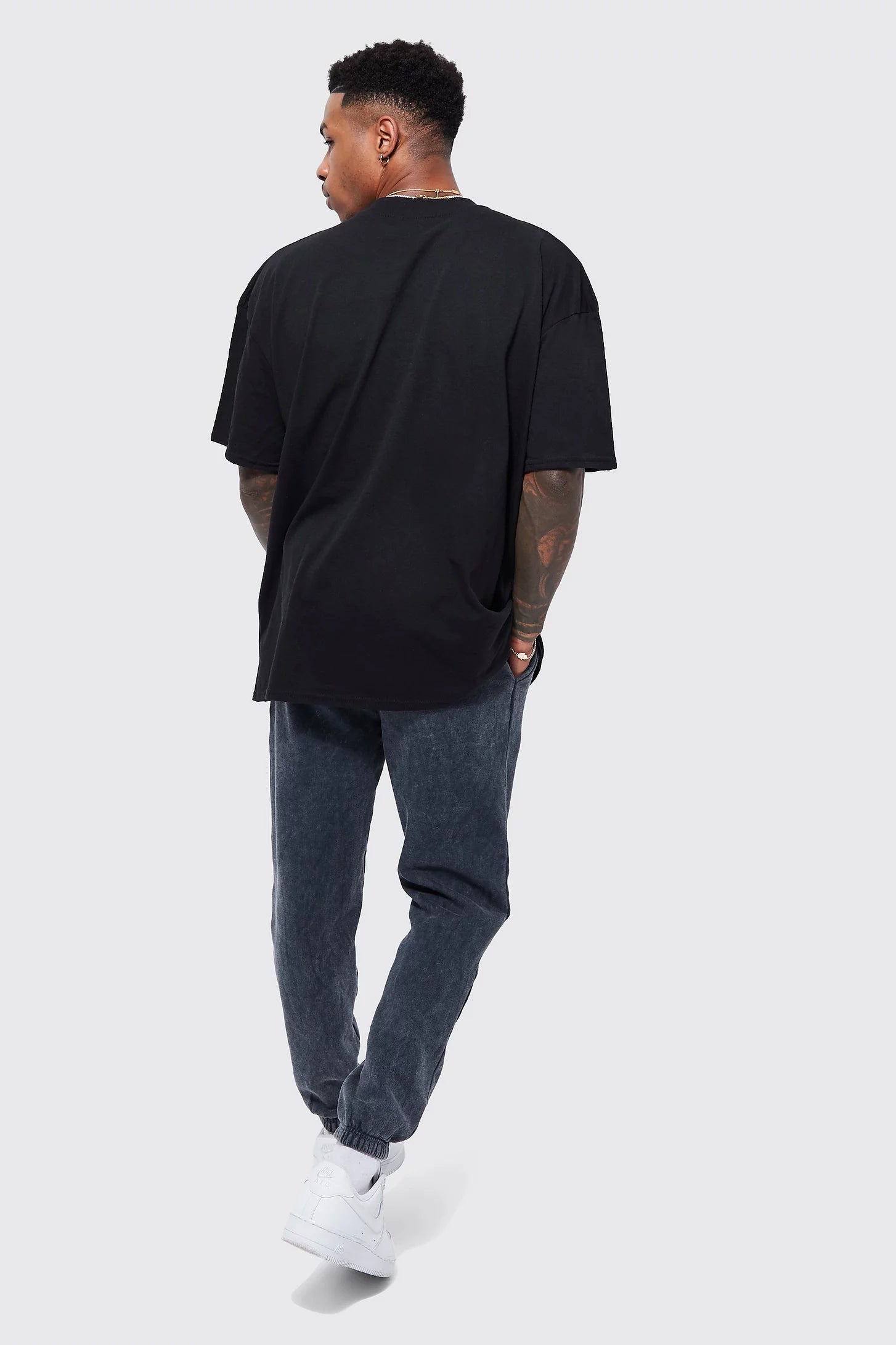 BOOHOOMAN OVERSIZED OFFICIAL GRAPHIC T-SHIRT – Garmisland