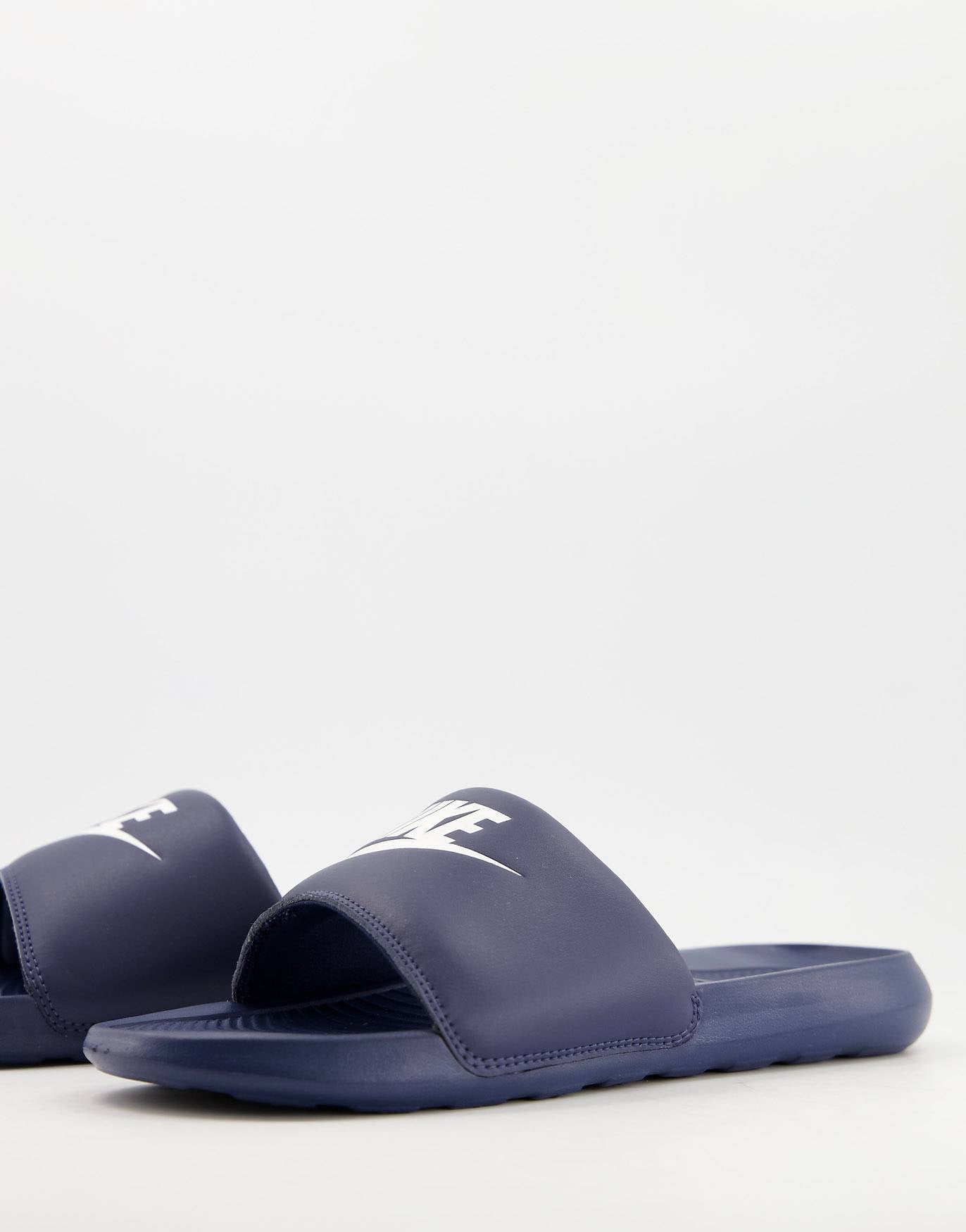 Nike Victori One Sliders in Blue – Garmisland